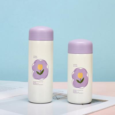 Chine Coupe d'eau portable et compacte avec motif floral Coupe isolée en acier inoxydable 304 à vendre