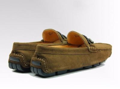 Chine Chaussures de marche en suède pour hommes, faites à la main, sans glissade, en cuir authentique, moccasin, chaussures Gommino à vendre