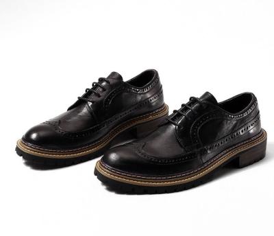 Chine Chaussures décontractées de printemps / automne pour hommes chaussures à talons ronds pour hommes chaussures à talons noirs en cuir à vendre