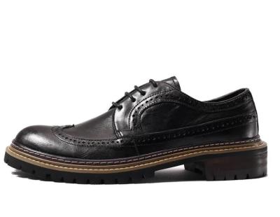 Chine Chaussures décontractées de printemps / automne pour hommes chaussures à talons ronds pour hommes chaussures à talons noirs en cuir à vendre