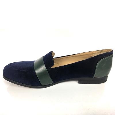 Chine Véritable cuir confortable respirant glissière sur plates Moccasins Hommes conduisant Casual marche à vendre