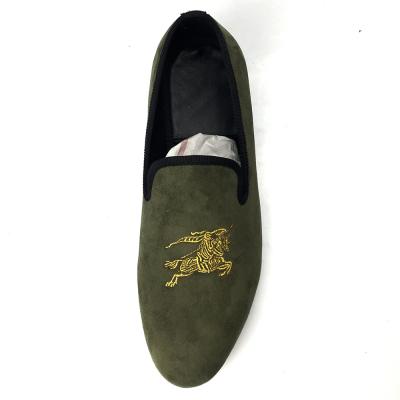 Chine Les hommes de l'armée Verts Velour Loafers Respirants Hommes Glissez sur les chaussures d'été à vendre