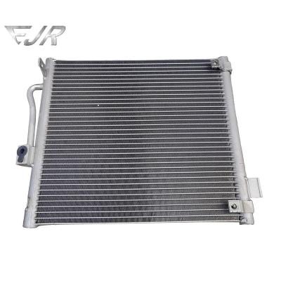 Cina Sistema di raffreddamento per autoveicoli Tesla Model S Condensatore 6007613-00-B OE NO. 6007610-00-B in vendita