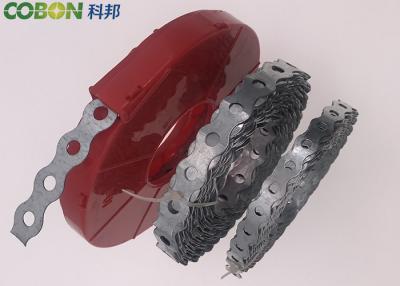 中国 パンチ穴のストリップの穴があいた鋼鉄に紐で縛ること 販売のため