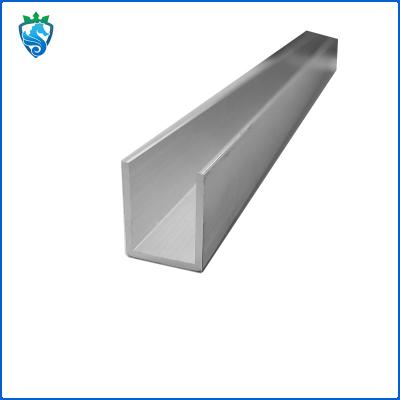 中国 Stair Glass Free Grooved Aluminum Handrail Profiles Ground Holes 6063 T3 Extruded 販売のため