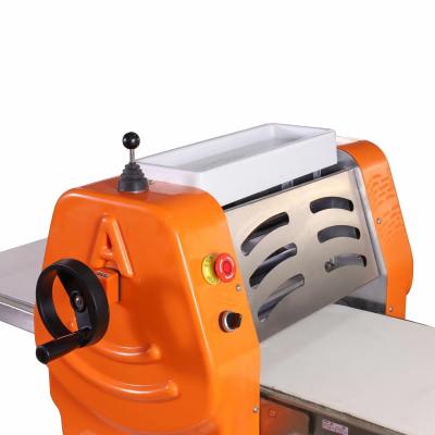 Chine 380A 520A0630E Vertical Dough Sheeter with Aluminium And Plastic European Styles à vendre
