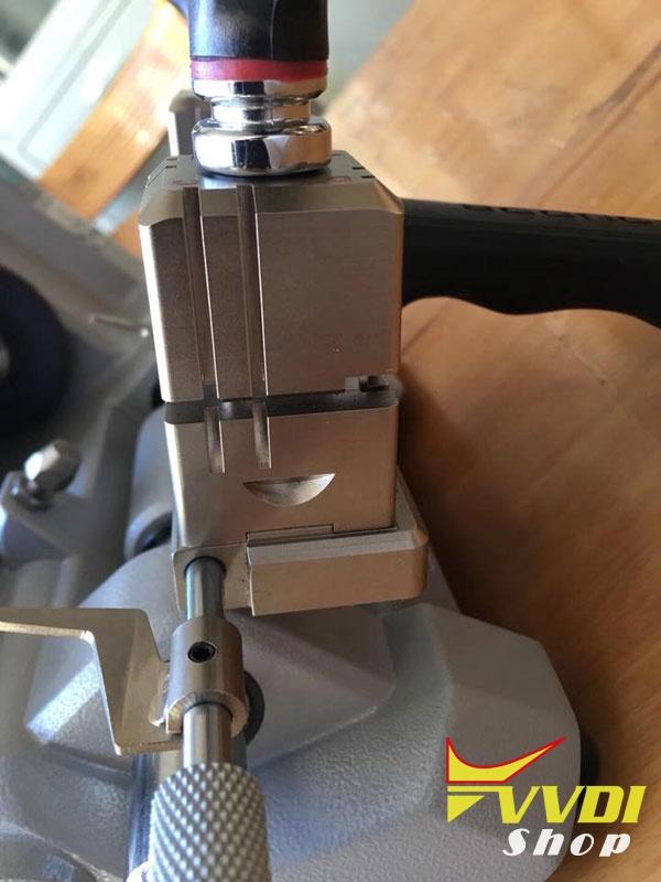 xhorse-condor-xc-009-key-cutter-10
