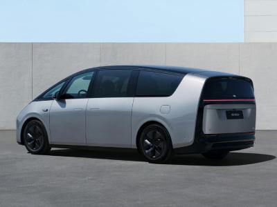 중국 Lixiang MEGA 2024 EV 7 Seat Luxury MPV 710KM Long Range 4WD Electric Car 판매용