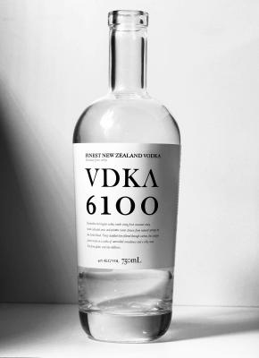 China 750ml VDKA 6100 VODKA GLASS BOTTLE, SUPER FLINT, PAPER LABEL DECORTION, New Zealand Vokda for sale