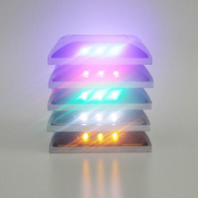 중국 길가를 위한 로드 스터드를 경고하는 알루미늄 태양 인도 라이트 트래픽 판매용