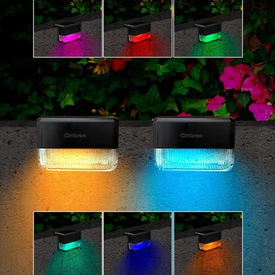 Cina Luce a parete a energia solare costruita con batteria al litio ternaria per illuminazione LED RGB bianca calda in vendita