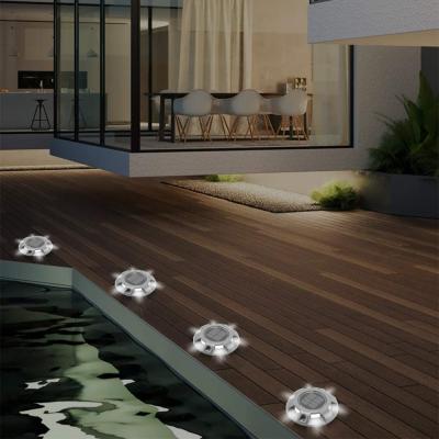 China Fuente de luz LED Puertas de carretera con energía solar IP68 a prueba de agua para un rendimiento duradero en venta