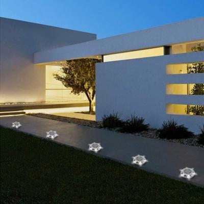 China Fuente de luz LED Puertas de carretera con energía solar IP68 a prueba de agua para un rendimiento duradero en venta