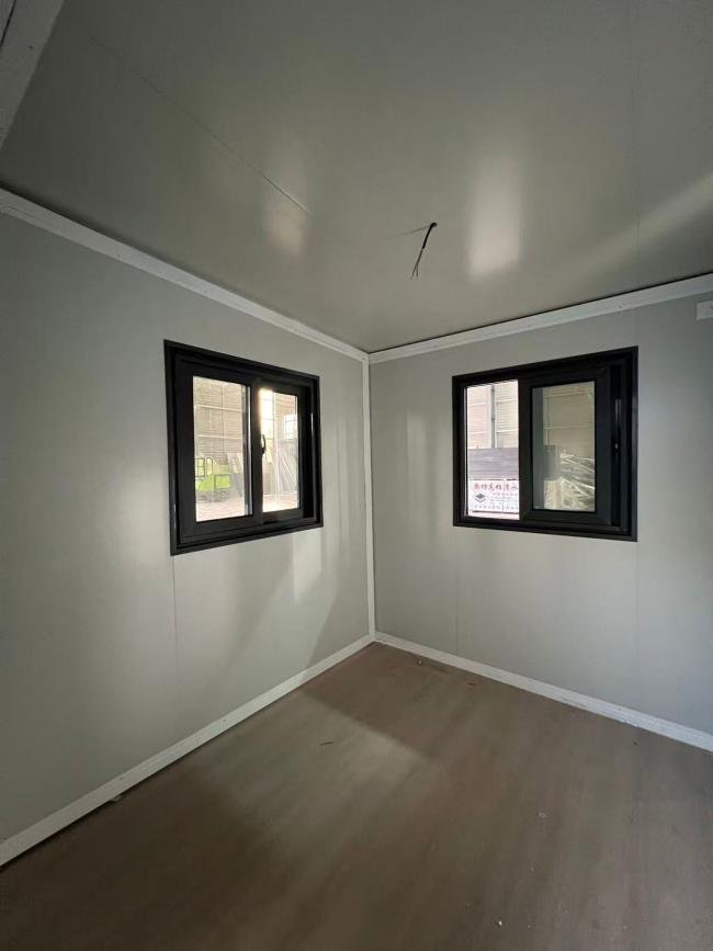 Expandable Container House