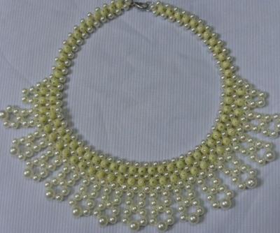 Cina Gli ABS gialli decorativi imperlano/collare delle perle con l'aragosta e le clip in vendita