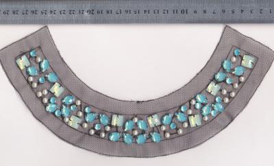 Cina Perle eleganti che sistemano la perla in rilievo fatta a mano dei cristalli dei gioielli dei vestiti in vendita