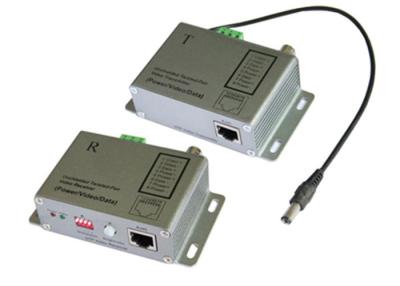 Cina Video Balun Cat5, trasmettitore di potere di singolo Manica di dati video di corrente continua in vendita