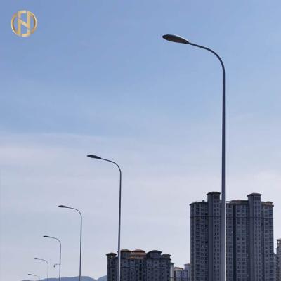 중국 단 하나/두 배 팔 가로등 폴란드 12M 10M 8M 6M에 의하여 직류 전기를 통하는 전등 기둥 판매용