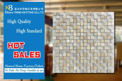 Cina Le tessere beige del marmo del travertino hanno mescolato le tessere di vetro bianche per la decorazione in vendita