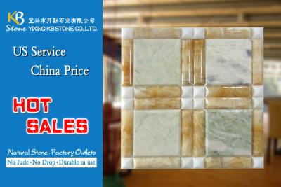 Cina Il marmo di onyx giallo ha mescolato le mattonelle verdi del fondo del mosaico TV del quadrato dell'onyx in vendita