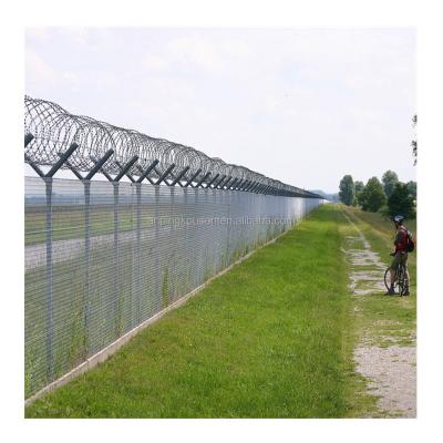 Cina Forma rettangolare calda immersa galvanizzata in PVC rivestito saldato piegatura rete di filo di ferro Recinzione aeroportuale in vendita