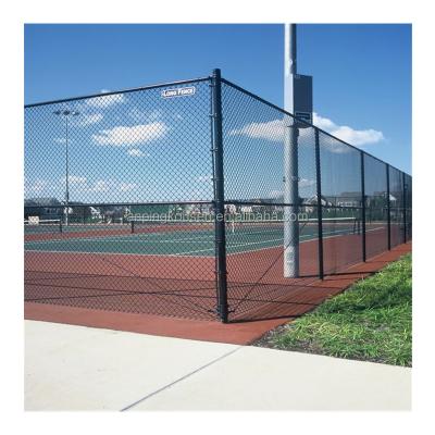 Cina Fence a legame a catena galvanizzata con filo di acciaio a basso tenore di carbonio per campi da sport con dimensioni personalizzate in vendita