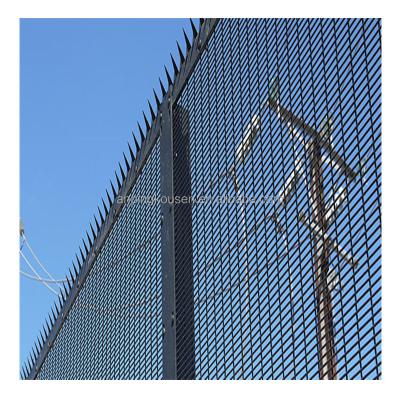 Cina 358 Recinzione di sicurezza aeroportuale anti-arrampicata personalizzata con filo spinato e recinzione a vista chiara in vendita