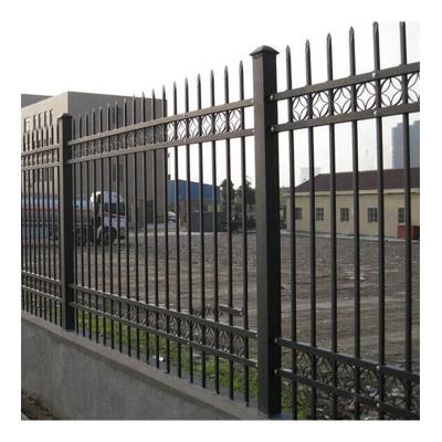 Cina 2.1x2.4m 7x8ft in polvere rivestito lancia top nero pannelli di recinzione in alluminio per il giardino domestico in vendita