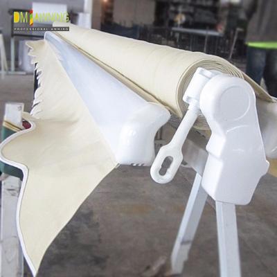 中国 日よけ/風のための自由で永続的な二重側面のバルコニーの引き込み式の日除け 販売のため