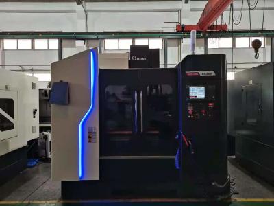 Cina Fresatrice verticale in metallo CNC V855 800 * 550 * 550 a 3 assi per la lavorazione di parti e stampi in vendita