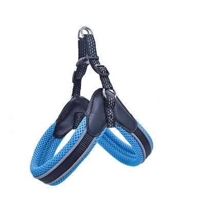 Cina Maglia respirabile dell'imbracatura per cani di Mesh Back Strap Traction Rope del forte di dovere petto di nylon dell'ammortizzatore ausiliario in vendita