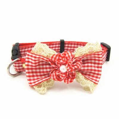 Cina Piccolo collare medio di vendita caldo di Bowknot del cane di stile del modello regolabile britannico del plaid in vendita