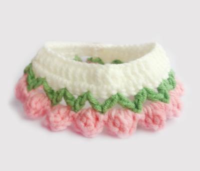 Cina Di lana fatto a mano del guinzaglio del collare di Tulip Bib Cat Dog Pet tricottato in vendita