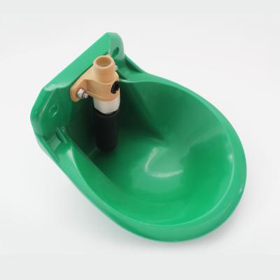 Cina Acqua per le pecore e le capre 900 ml vaschetta di plastica con valvola di plastica in vendita