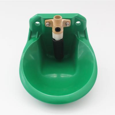 Cina Acqua per le pecore e le capre 900 ml vaschetta di plastica con valvola di plastica in vendita