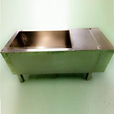 China Float Ball Automatic Water Inlet Control Cow Water Tank Made of Stainless Steel for Easy Water Management for sale