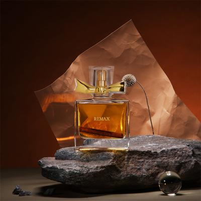 China Luxury 50ml Glass Perfume Bottle 10000pcs With Gold Bow Cap for sale