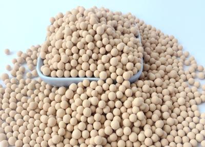 China Granos absorbentes de la esfera del tamiz molecular del tamaño de poro de la pureza 3A del 98% para la deshidratación del etanol del pH 7-9 en venta