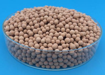 China Adsorbente 1,6 del tamiz molecular de la forma de la esfera del ALCANCE KDHF-09 - 2 .5m m en venta