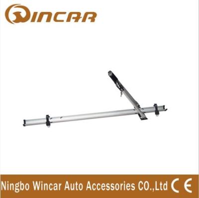 Cina montaggio di alluminio del portabiciclette di 142 lunghezze sulla cima automatica con le chiavi del Anti-ladro in vendita