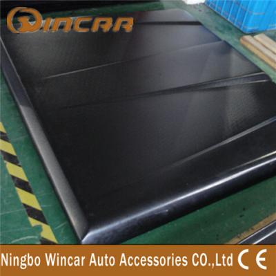 Cina Coperture ripiegabili impermeabili del Tonneau per i camioncini, copertura del coperchio per Navara/Amarok in vendita