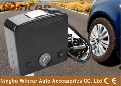 Cina Compressore d'aria d'argento del quadrato del nero 12V con il portatile del calibro W2030 in vendita