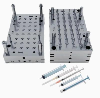 Chine Moulins en plastique professionnels de moulage par injection Moulins médicaux de moulage par injection de fils en plastique à vendre