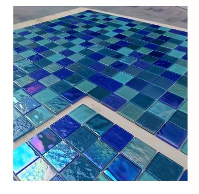 China Glaspatroon mozaïek zwembad tegels 12 30x30 donkerblauw keramiek voor kamer gelegenheid Te koop