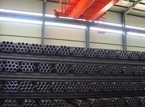 China De warmgewalste pijp van het de koolstof naadloze staal van ASTM DIN voor Pijpleidings Chemische Industrie Te koop