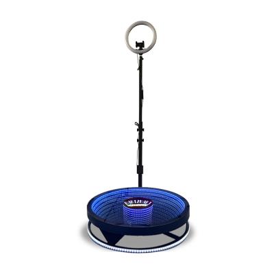 China Graus automático moderado Selfie Ring Light Photo Booth da cabine de vidro da foto do diodo emissor de luz 360 à venda