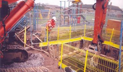 中国 クイックデプロイエッジ保護バリア迅速なセットアップにより、建設現場の時間を節約できます 販売のため