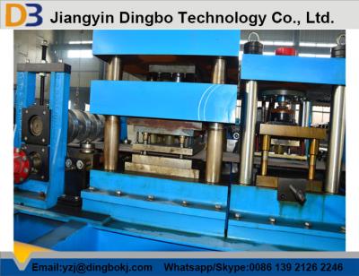 Cina 45kW Main Motor Power GuardRail Roll formatrice con comando elettrico Cabinet in vendita