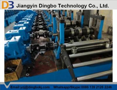 Cina 380V / 50 Hz GuardRail Roll formatrice con 11 kw di potenza Stazione idraulica in vendita