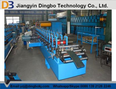 Cina rotolo del Purlin di 380V Z che forma macchina 5T con l'acciaio del cuscinetto del Cr, 18.5kw in vendita